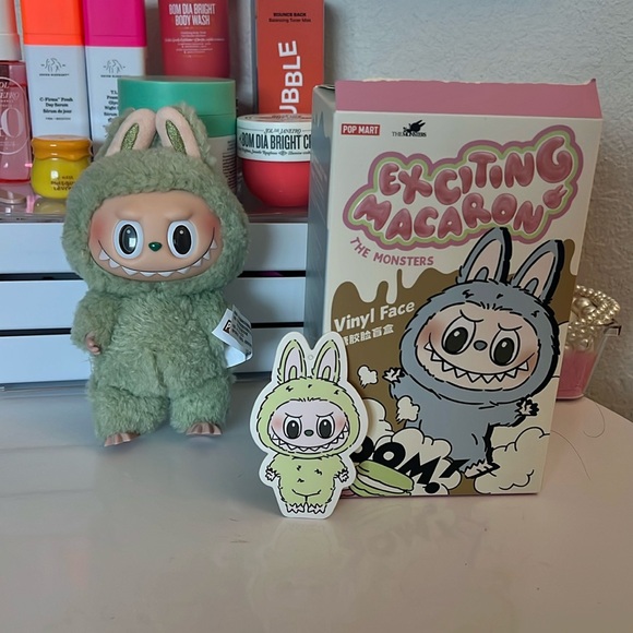 POP MART | Toys | Labubu Exciting Macaron Vinyl Face Key Chain Green ...